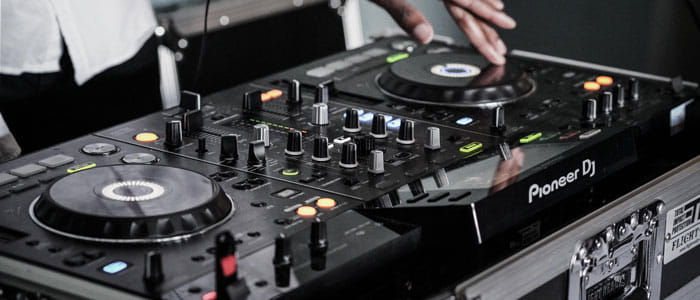 A History of DJ equipment | MusicGuard
